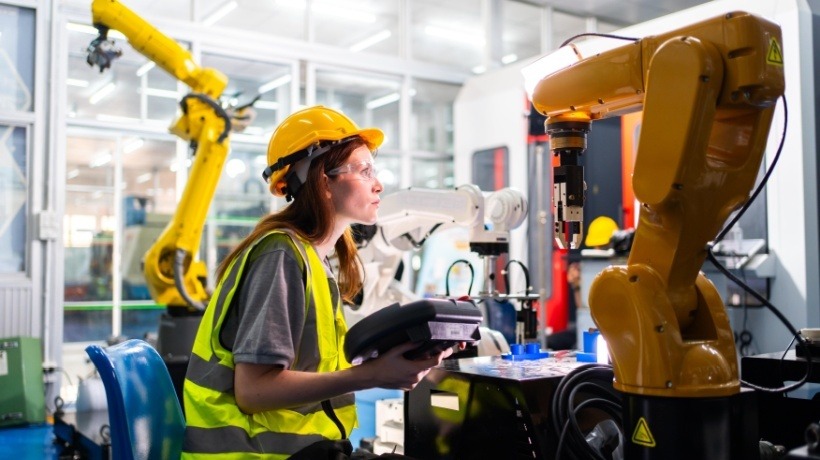 LMS features to enhance employee training in manufacturing - Blog ...